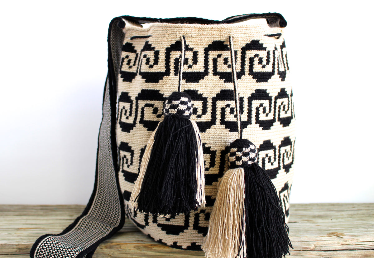 Sasa Bag Black – Chila Colombina